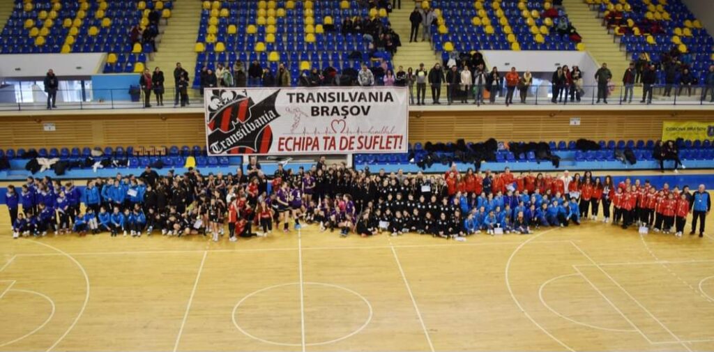 Trofeele Transylvania Winter Cup au fost cucerite de CS Câmpina, OK ...