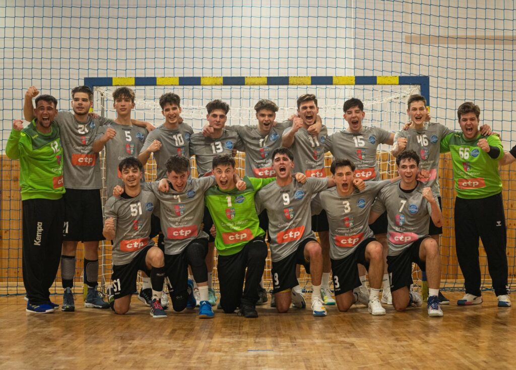 Prezentarea echipelor calificate la turneul final al juniorilor 1: ACS ...