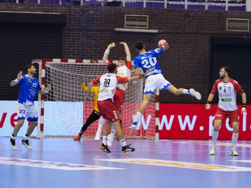 Învinsă în Polonia și depunctată în campionat, CSM Constanța trece prin ...