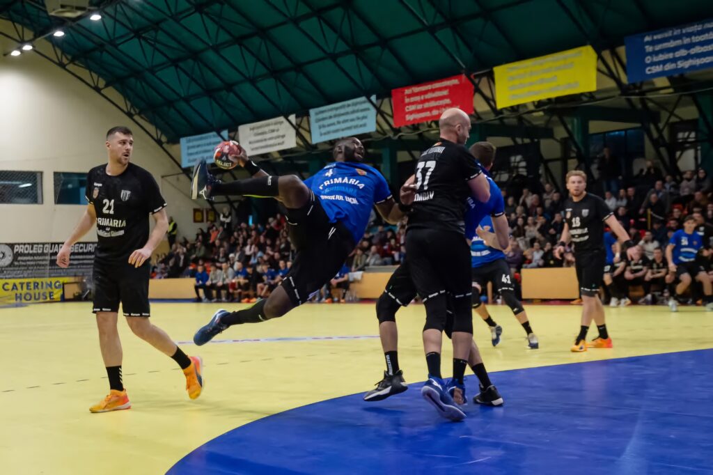A început play-off-ul Diviziei A de handbal masculin – Handbal Mania